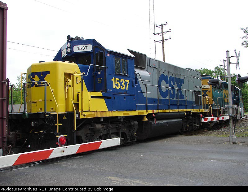 CSX 1537